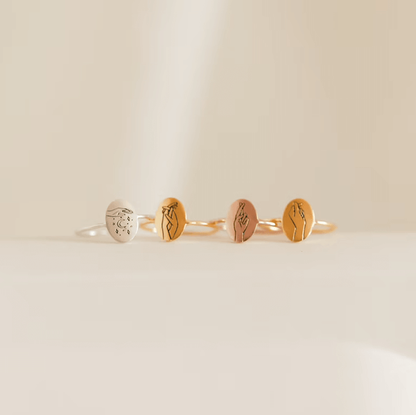 Love Gestures Oval Ring – ANOVA PHILIPPINES